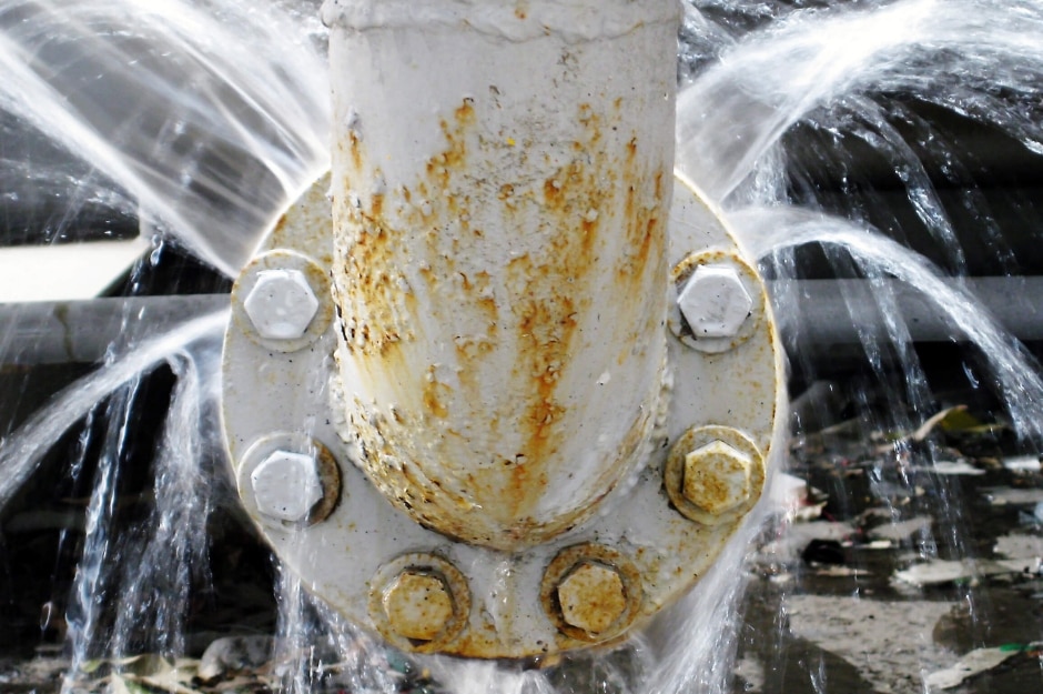 Common problems with industrial pipes and recommended solutions - NCH Asia